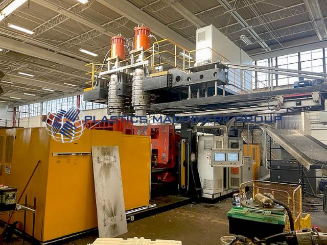 CANMOLD Dual 30 LB Blow Molder - Plastics Machinery Group