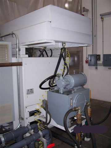 Uniloy Milacron R2000 Dual Head Blow Molder - Plastics Machinery Group