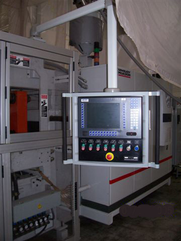 Uniloy Milacron R2000 Dual Head Blow Molder - Plastics Machinery Group